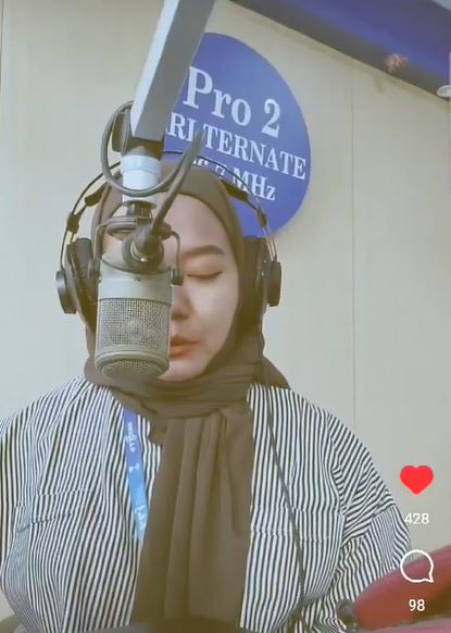 Pilu, Tangis Penyiar RRI usai Kena PHK Diduga Buntut Efisiensi Anggaran ...