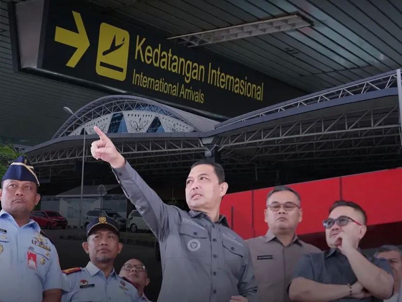 Gubernur Ria Norsan: Langkah Strategis Membuka Akses Kalbar ke Dunia ...