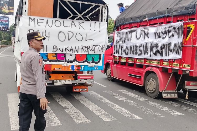 Ribuan Sopir Truk Gelar Demo Tolak Kebijakan Zero ODOL, Suara Keadilan dan Kesulitan Sopir ...